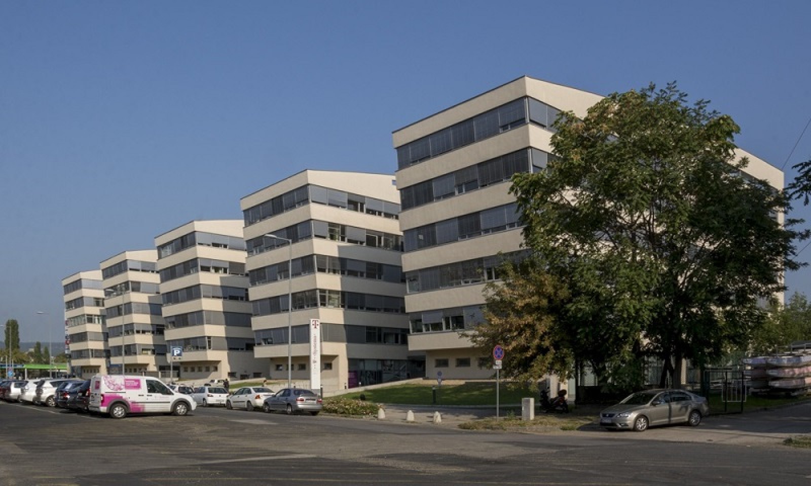 South Buda Business Park Kiadó Irodaház