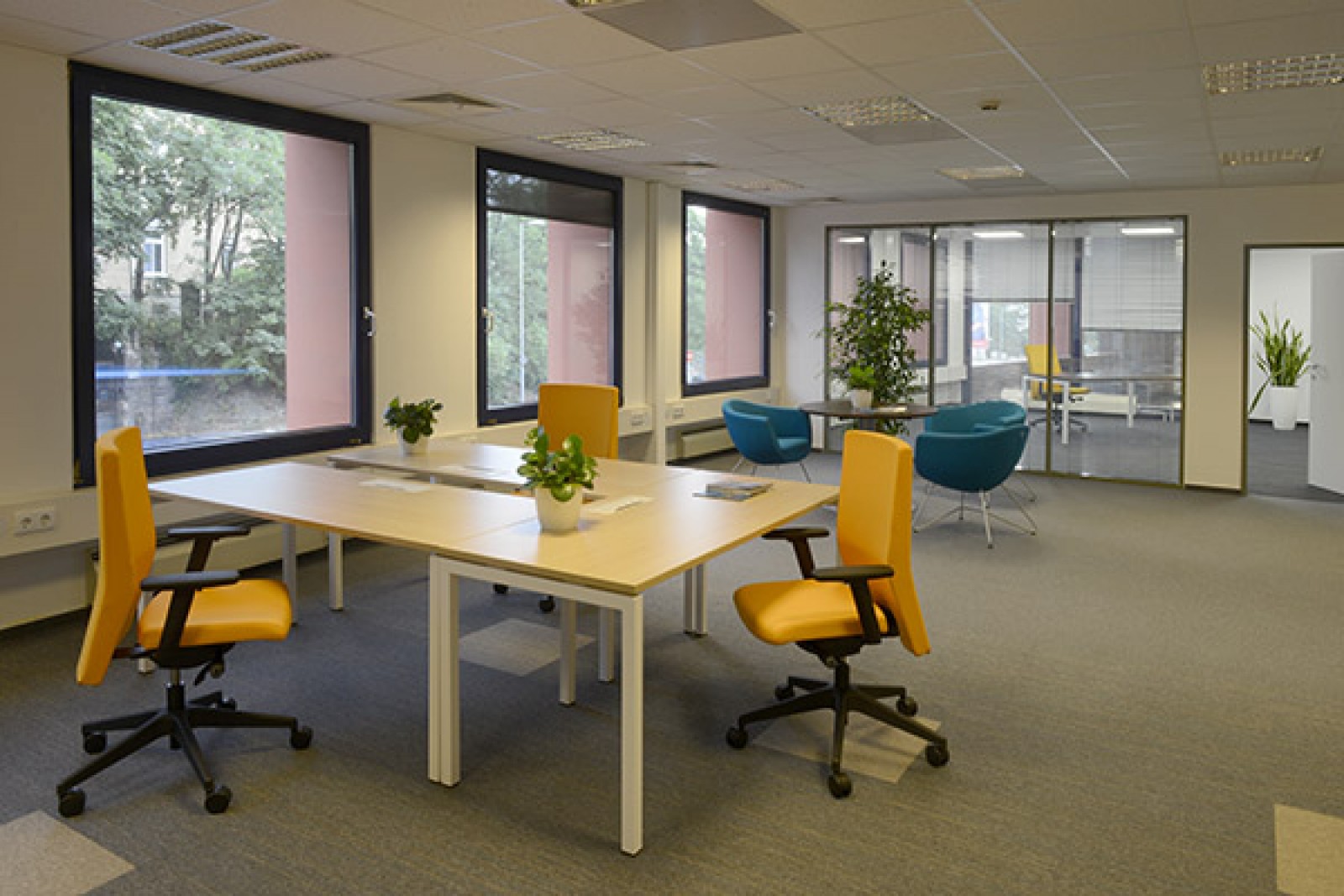 Buda Center Kiadó Irodaház